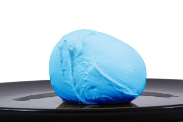 Mozzarella blu: perché succede e cosa fare in caso di consumo