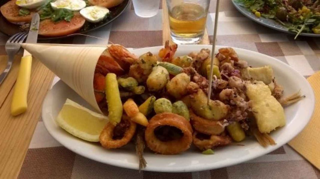 Cuoppo: dove mangiare i migliori coni di fritti a Napoli