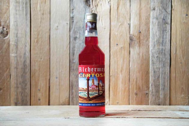 Alchermes: com'è nato il dolce della nonna? Il liquore fiorentino più ...