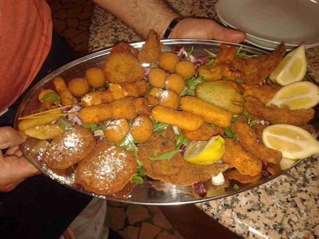 Gran fritto misto bolognese, che cos'è e dove mangiarlo a Bologna