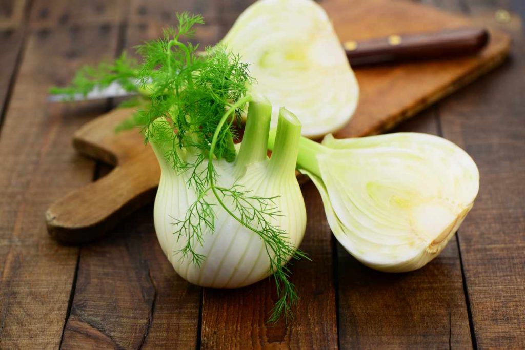 Finocchio, non bisogna gettare la barba: le ricette per utilizzarla