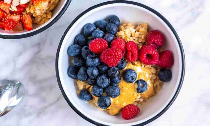 Overnight porridge: la colazione perfetta pronta in 5 minuti!